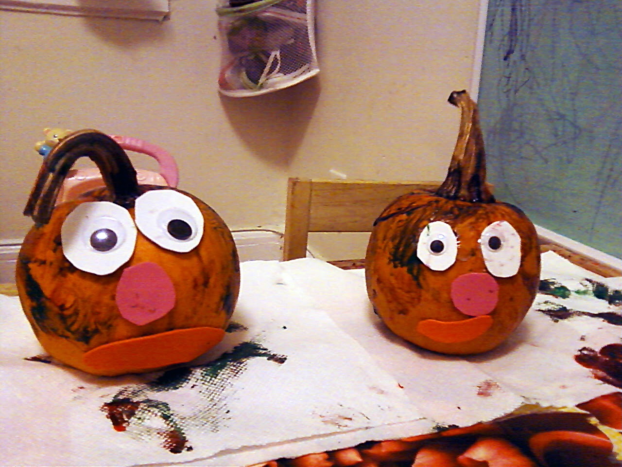 Pumpkin Painting Decorating For Toddlers Totschooling Toddler pumpkin-painting-decorating-for-toddlers-totschooling-toddler
