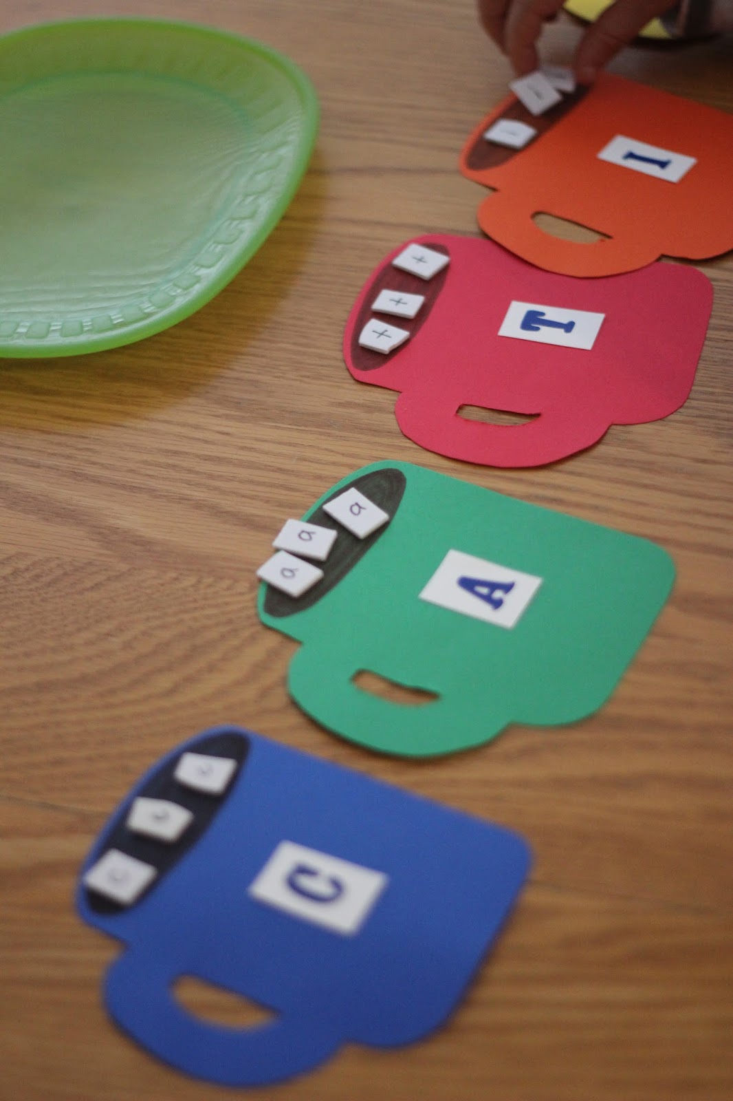 Hot Chocolate Alphabet Matching Game | Toddler Approved! | Bloglovin’