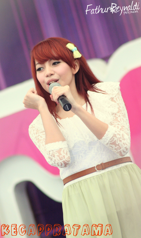 "RynChiBi cantik luar biasa": Cherrybelle At INBOX SCTV | 4 Januari 2013