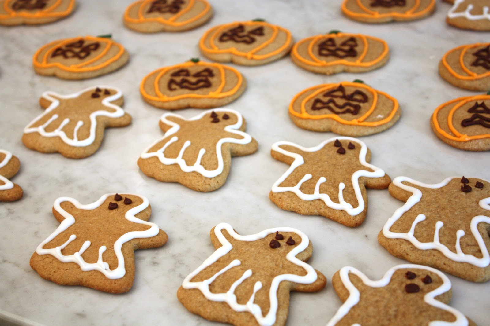 Radishes and Rhubarb: Halloween Gingerbread Cookies