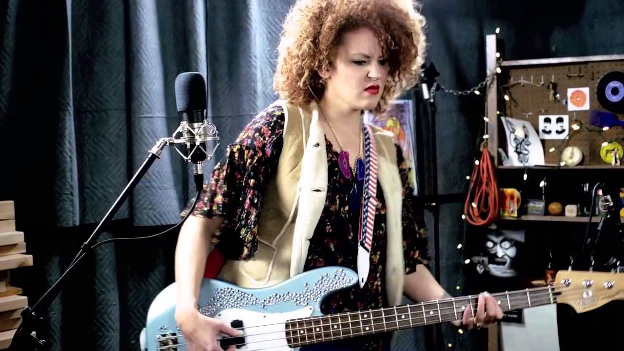 ThessBomb: Cassie Taylor - Again (2013)