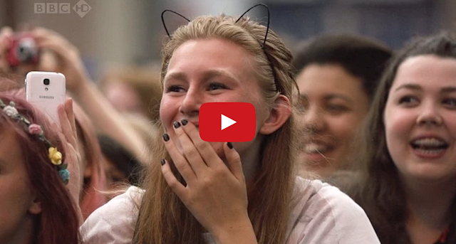 David Attenborough Describes the Peculiar Habits of Fangirls David Attenborough Describes the Peculiar Habits of Fangirls