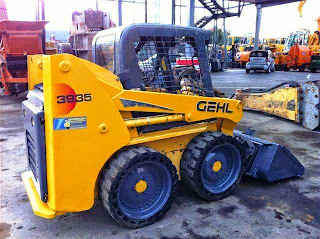 Miniincarcator Gehl SL 3935 Skid Loader