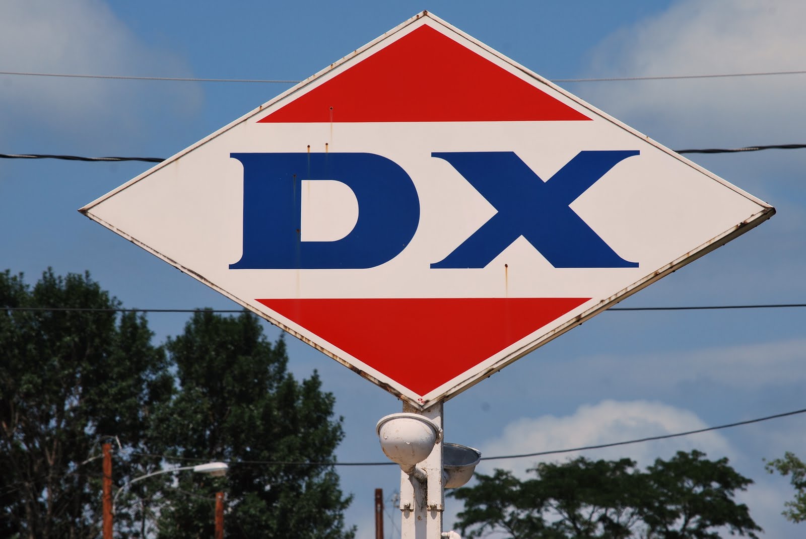 DX gas sign | Old gas stations, Old gas pumps, Gas station