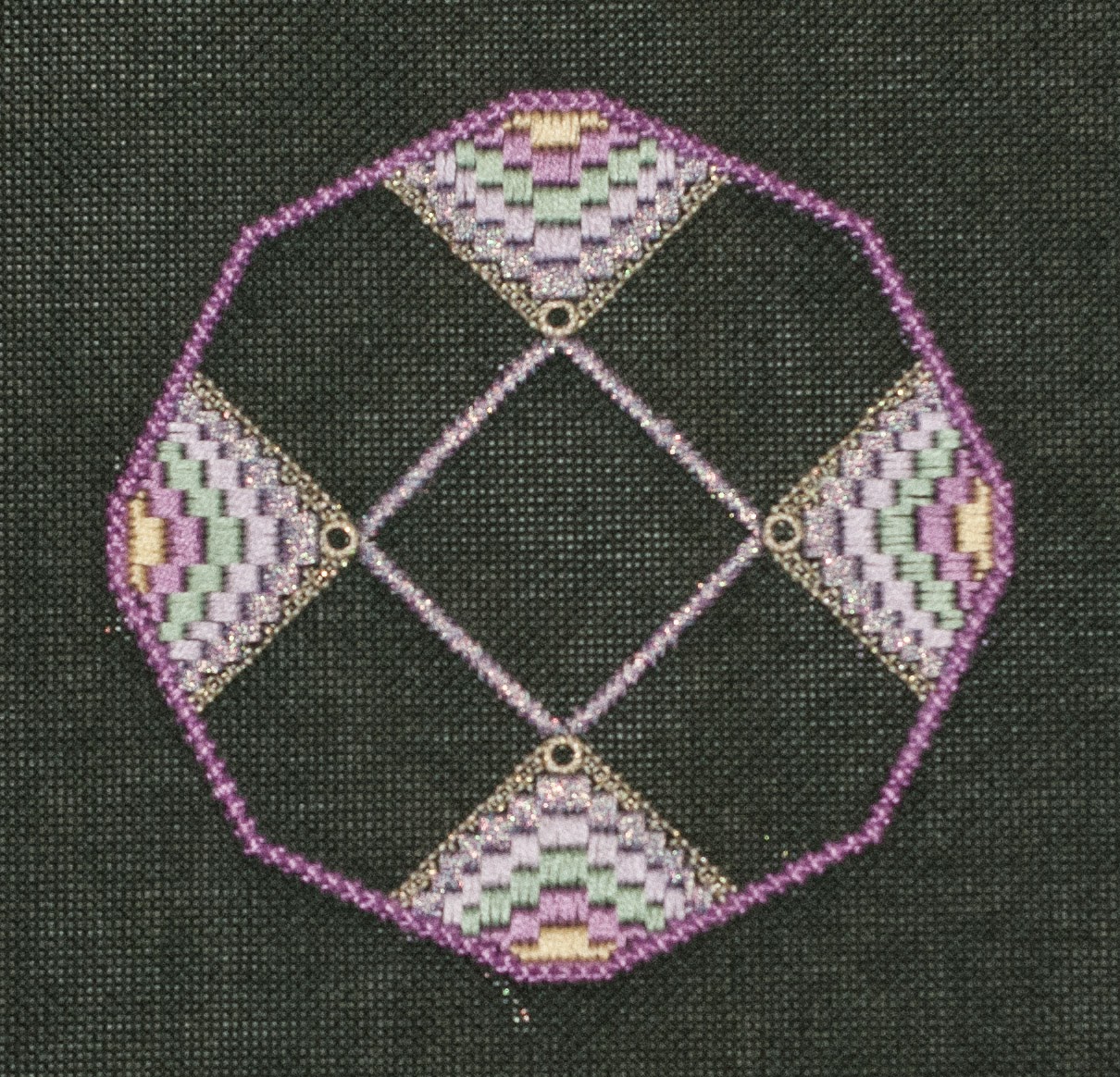 Committed Stitcher: Couching The Diamond