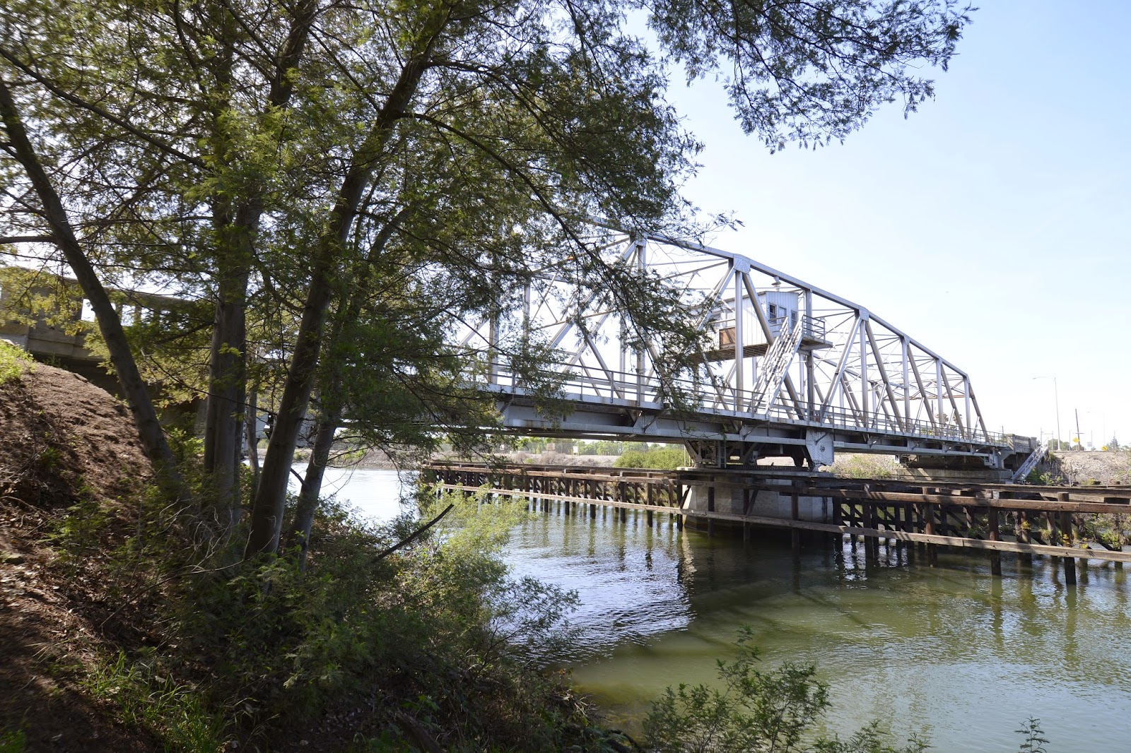 Bridge of the Week: San Joaquin County, California Bridges: Navy Drive Bridge across the San ...