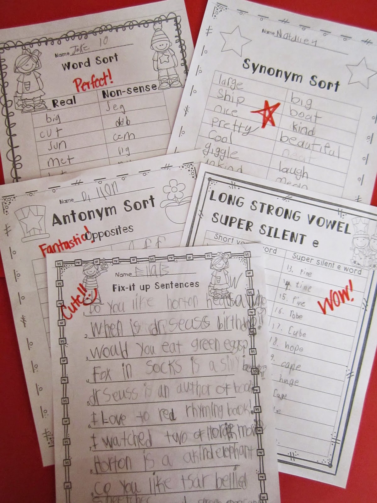Day 1... Dr. Seuss 5 Day Freebie: Thing 1 & 2 - Megan Mitchell