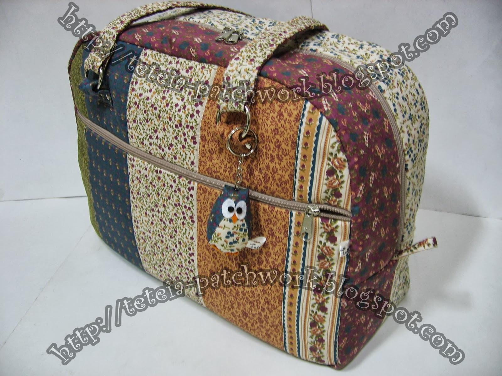 Tetéia Patchwork: Maleta de viagem_faixas patchwork/bege - cod 33