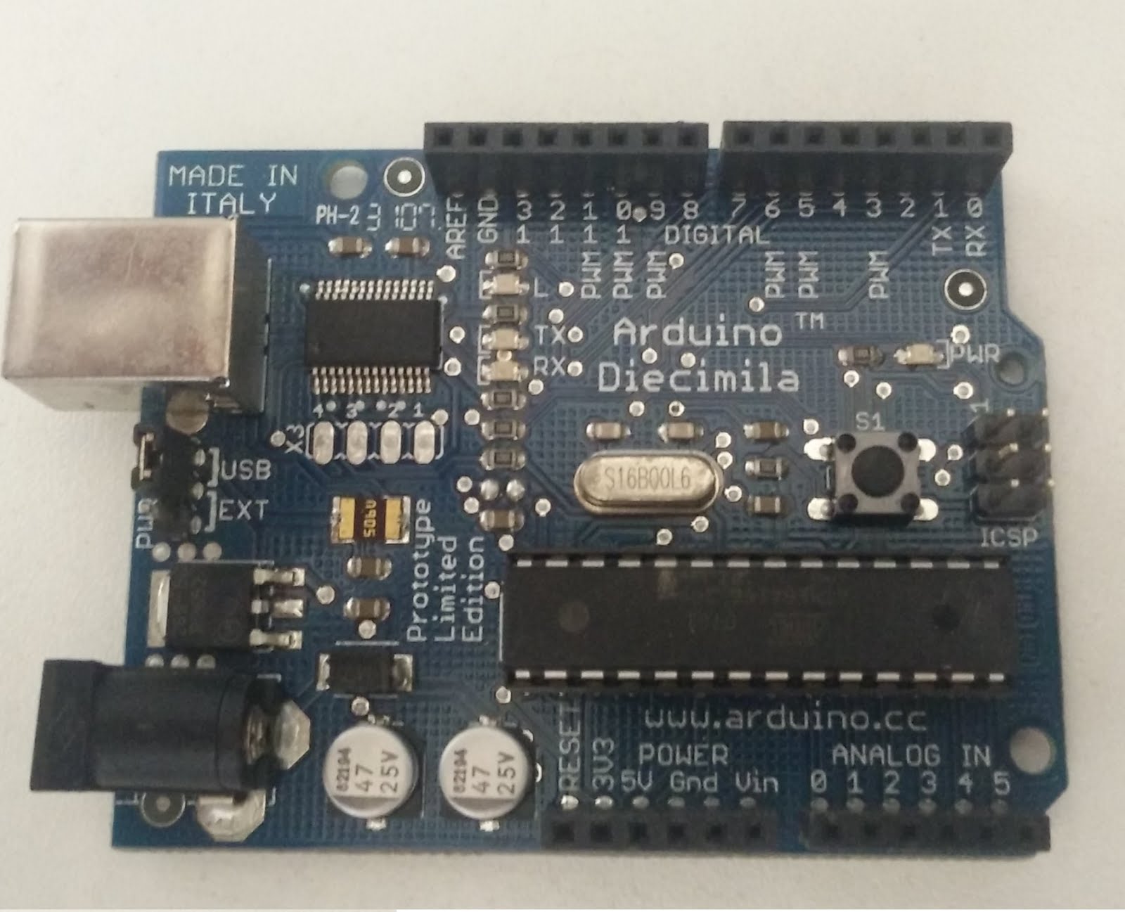 Vamos a programar ¡Y CREAR! con Arduino: Empezando con Tinkercad II Vamos a programar ¡Y CREAR! con Arduino: Empezando con Tinkercad II