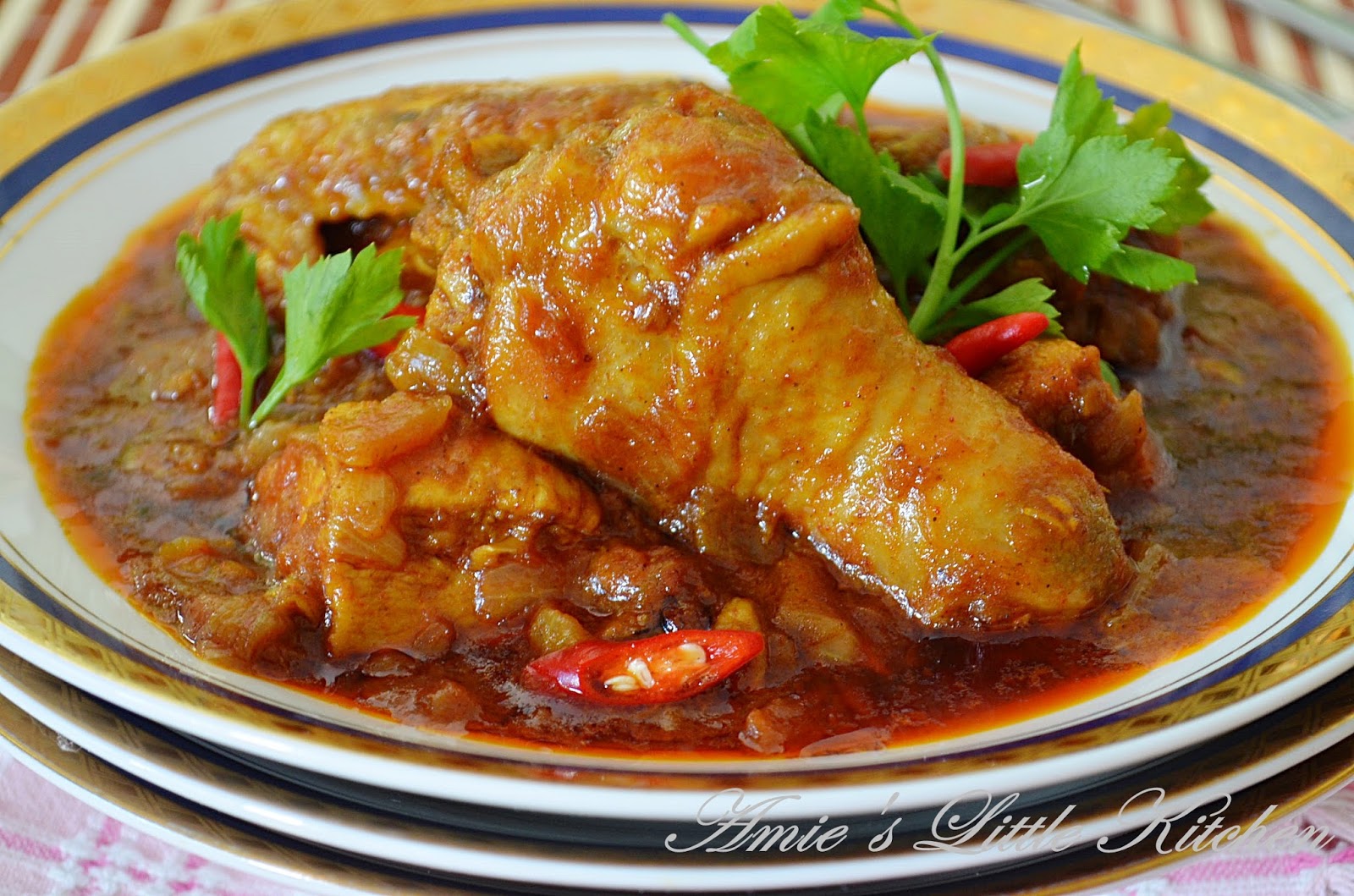 AMIE'S LITTLE KITCHEN: Ayam Masak Kari Pakistan