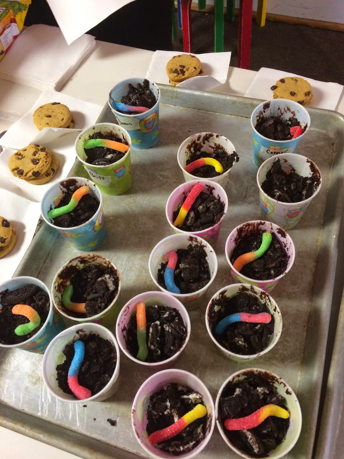 It's A Kid Thing: Dirt Cups "Cooking" Activity