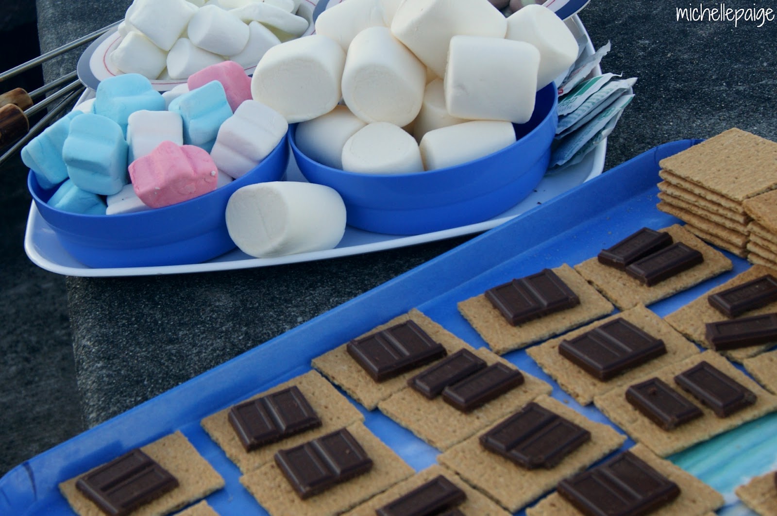 michelle paige blogs: Divine S'mores Cupcakes! michelle paige blogs: Divine S'mores Cupcakes!