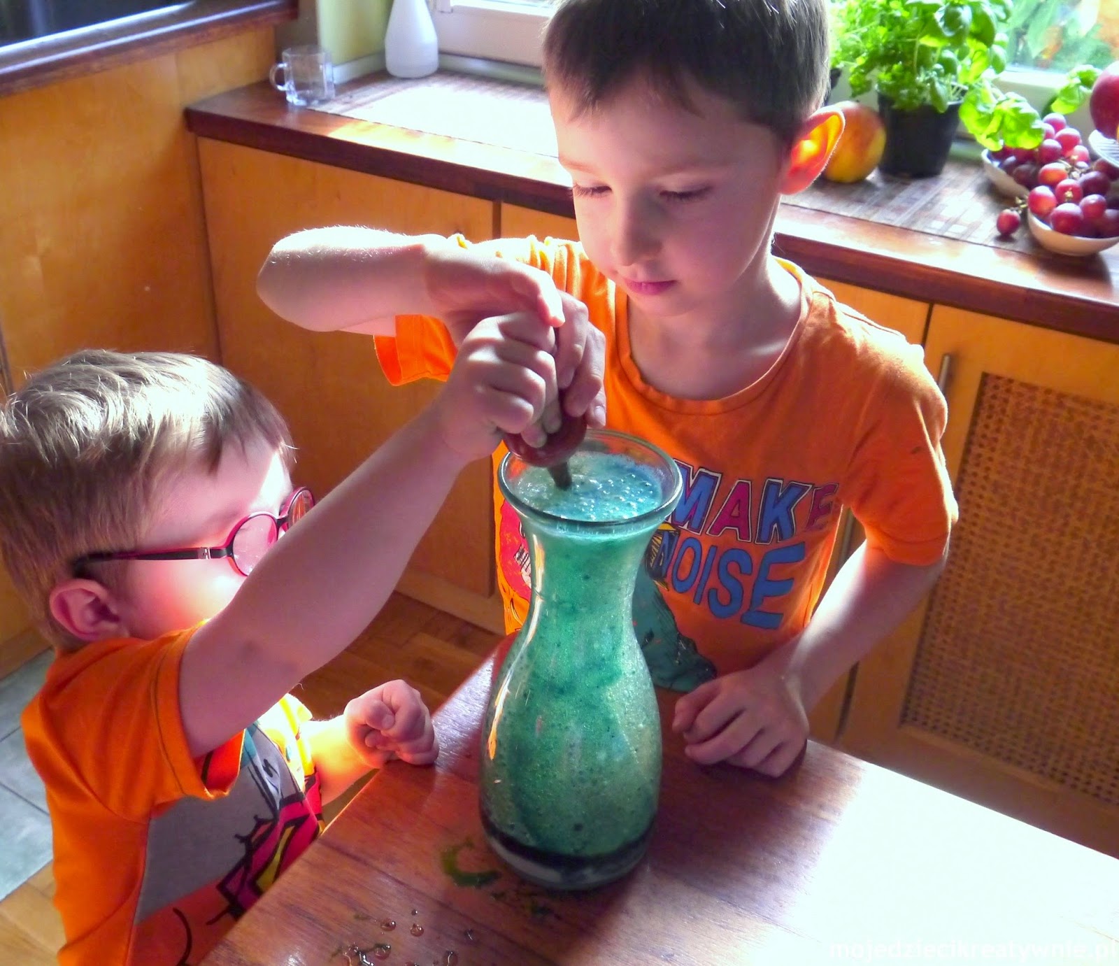 Eksperymenty dla dzieci - Moje Dzieci Kreatywnie