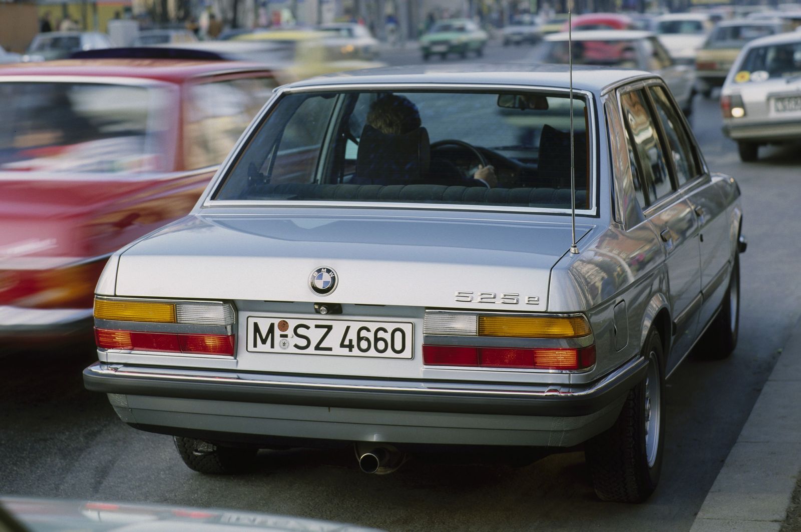 fast pics2: ... Scent Of Rain...: Retro Drive Time: 1985 BMW E28 520i Automatic