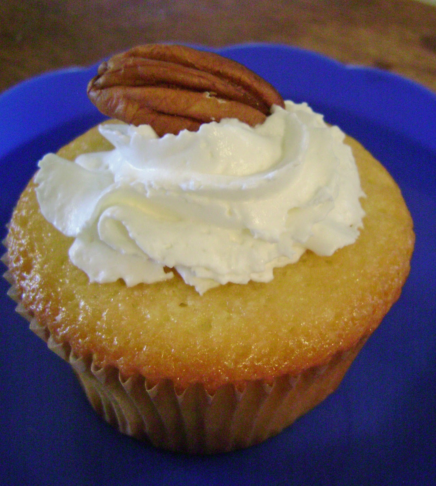 Jo And Sue Delicious Plain Cupcakes Stuffed With Pecan Pie jo-and-sue-delicious-plain-cupcakes-stuffed-with-pecan-pie