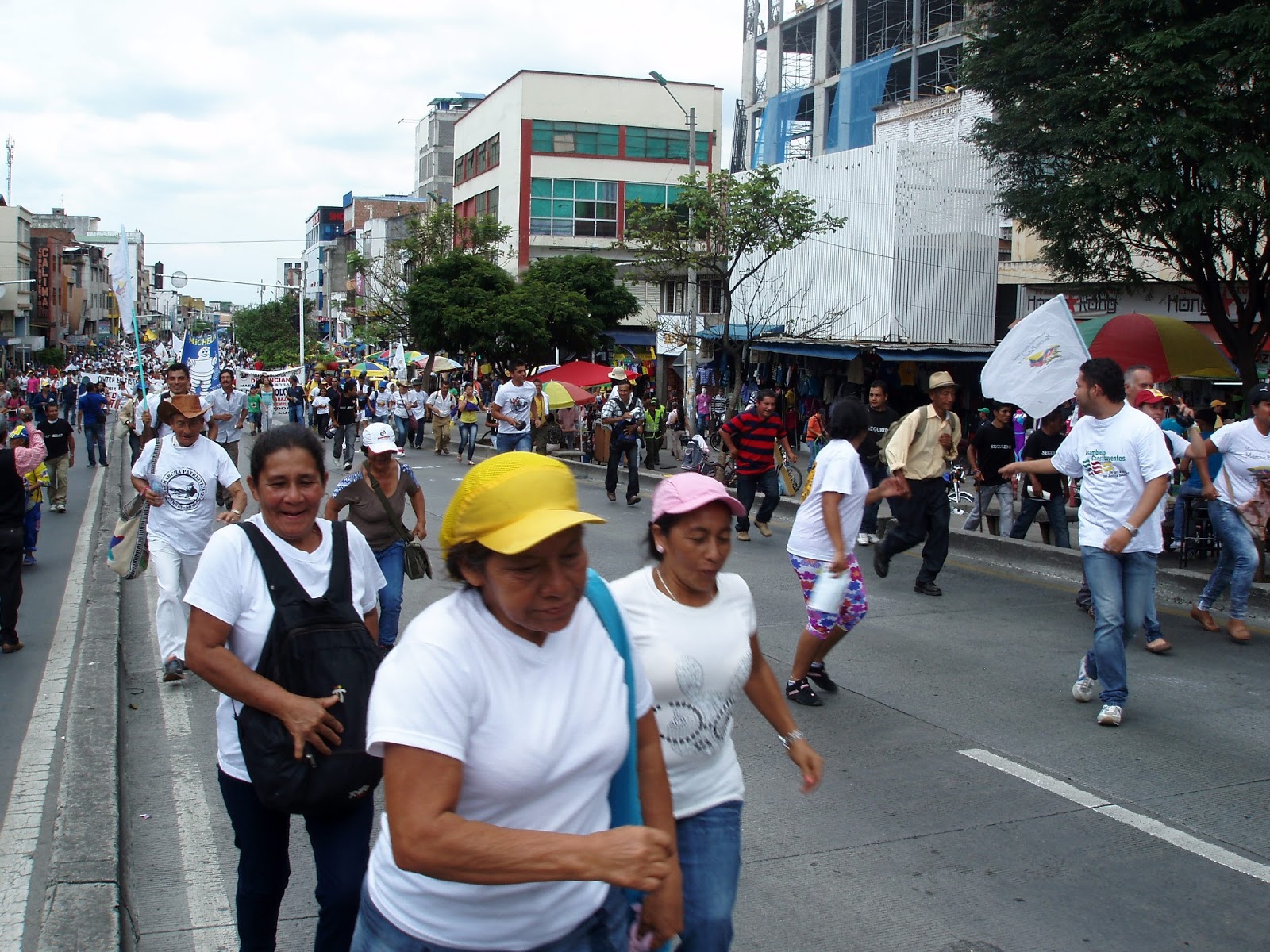 Más de 6.000 personas marcharon en el Valle por la paz con Justicia ... Más de 6.000 personas marcharon en el Valle por la paz con Justicia ...