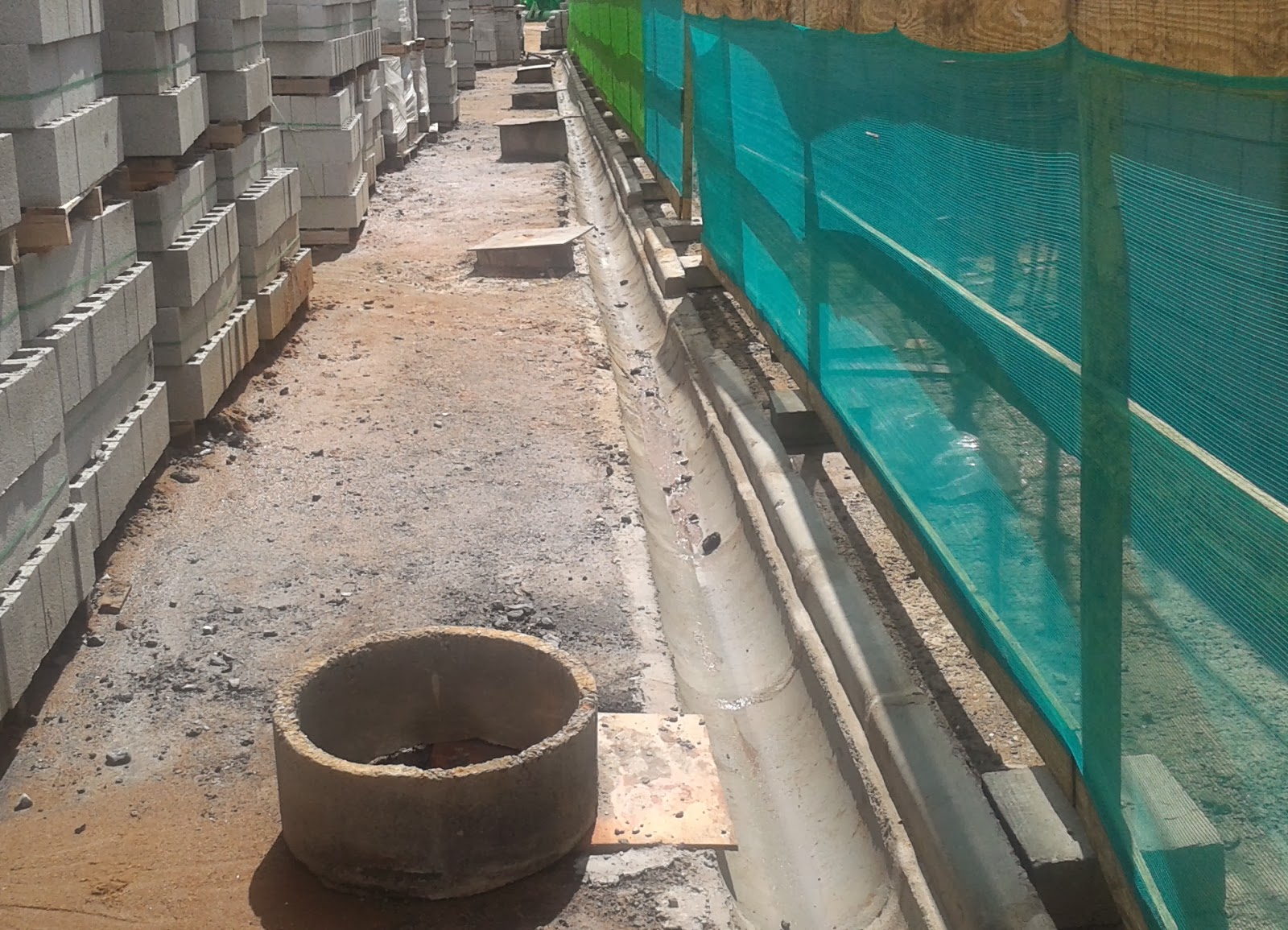 Obras de drenagem pluvial e meio-fio | Monteiro Sales Engenharia Ltda. Obras de drenagem pluvial e meio-fio | Monteiro Sales Engenharia Ltda.