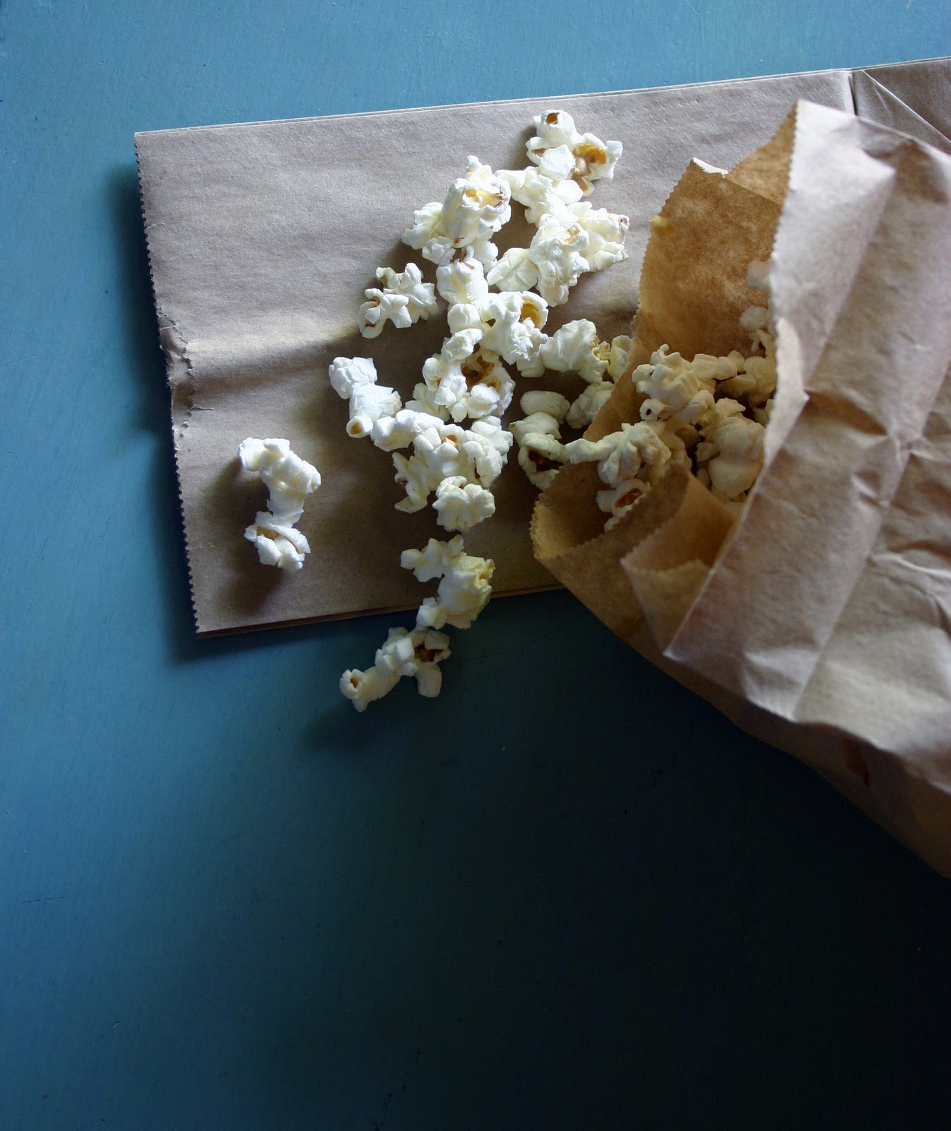 Bonne Nouvelle Brown Paper Bag Popcorn bonne-nouvelle-brown-paper-bag-popcorn