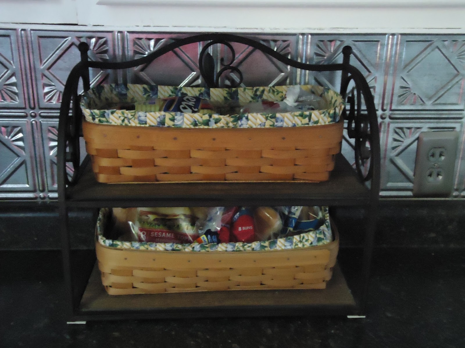 One Thrifty Space Storage Idea To Get Your Bread Under Control one-thrifty-space-storage-idea-to-get-your-bread-under-control