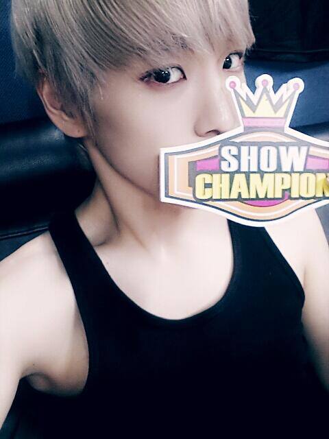 BABY Philippines: [PHOTO] Himchan and Zelo's Selcas on Show Champ