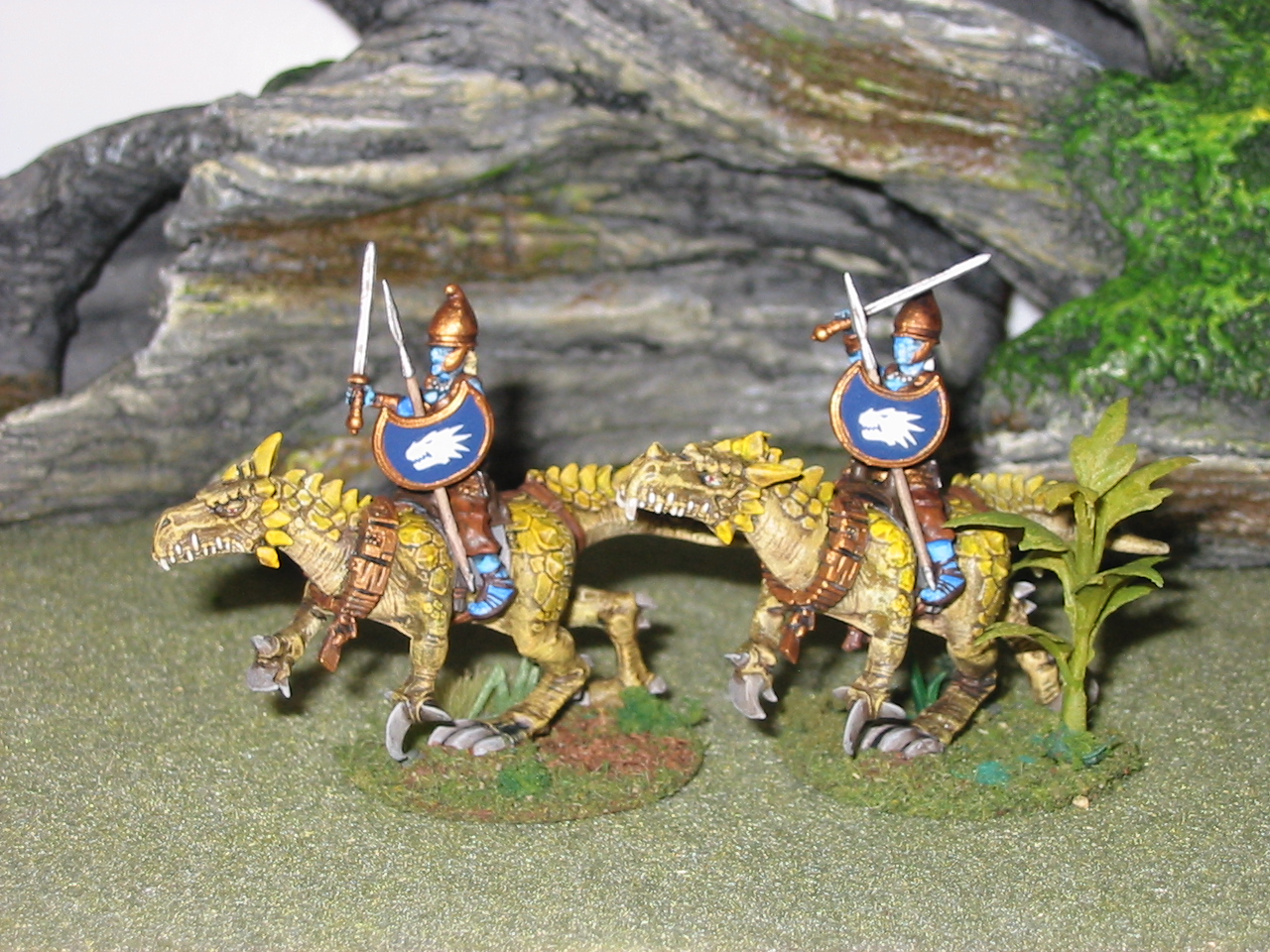 [TMP] "First Painted Samples: Venusian Amazon Cavalry Conversion" Topic