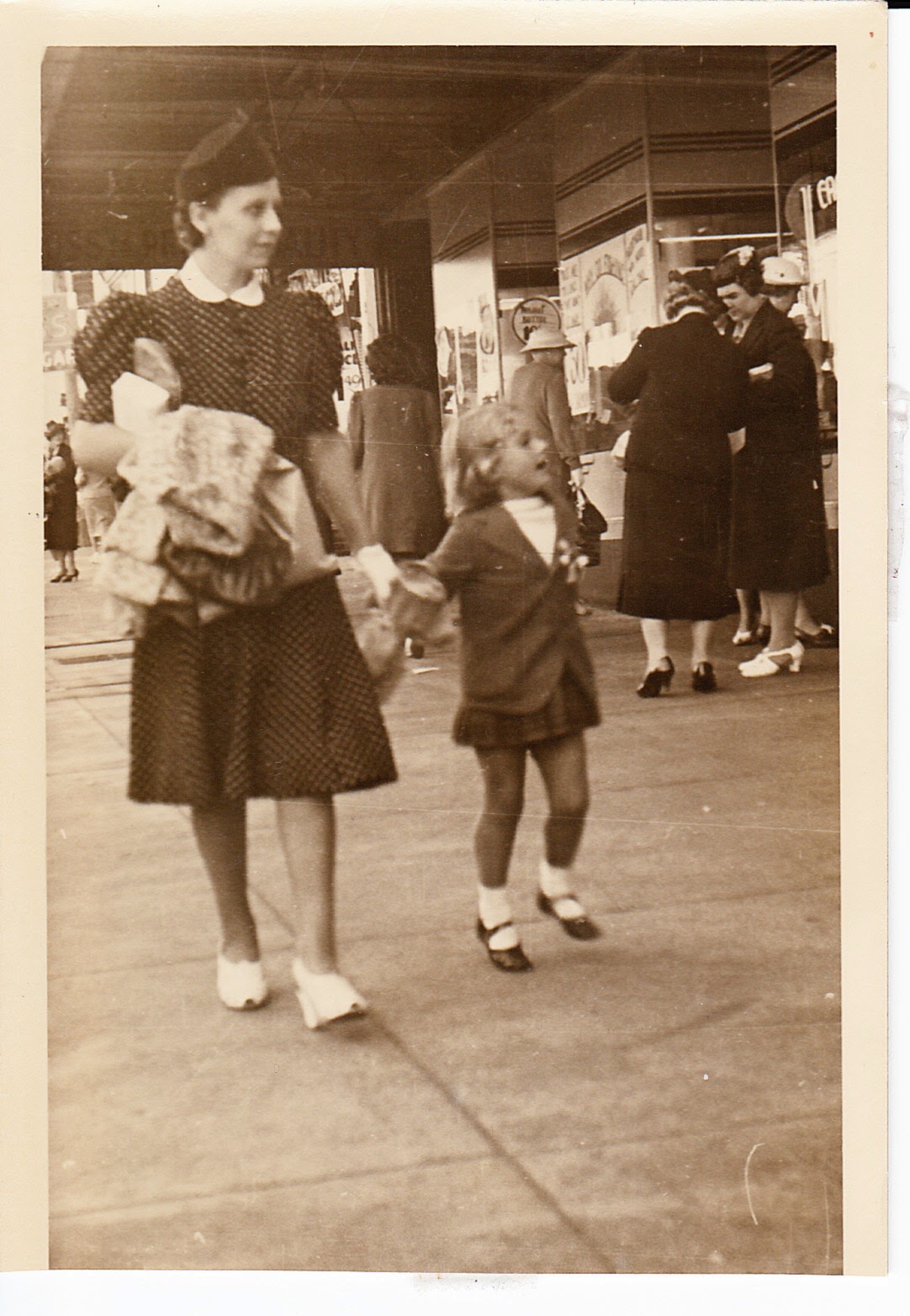 The Robert Muir Family: Mary (Riddell) Colbourne Family Photographs The Robert Muir Family: Mary (Riddell) Colbourne Family Photographs