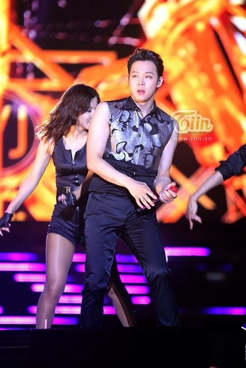 JYJ termina con éxito su concierto "The Return Of The King" en Vietnam