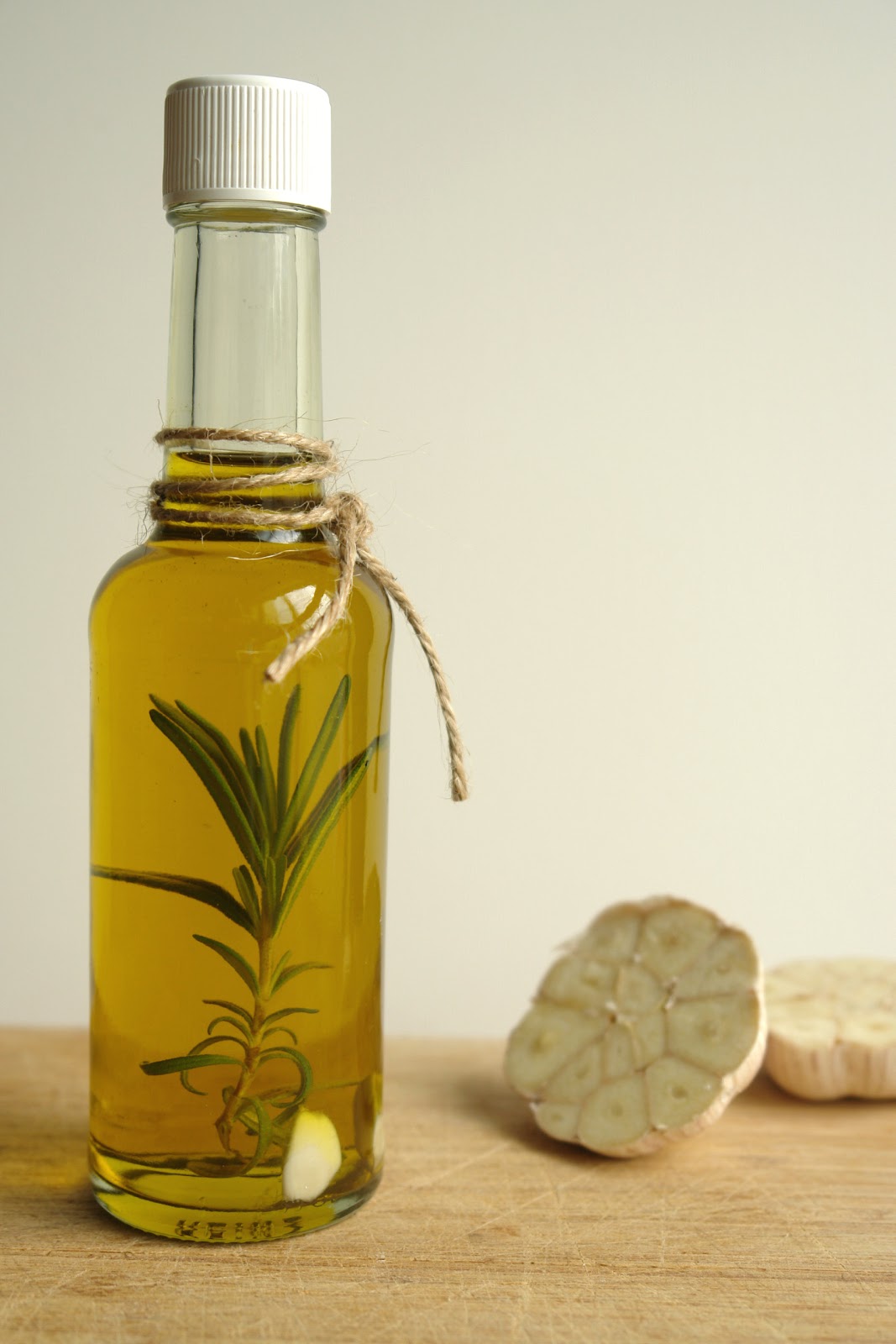 Hoje Para Jantar Azeite Aromatizado Com Alecrim E Alho hoje-para-jantar-azeite-aromatizado-com-alecrim-e-alho