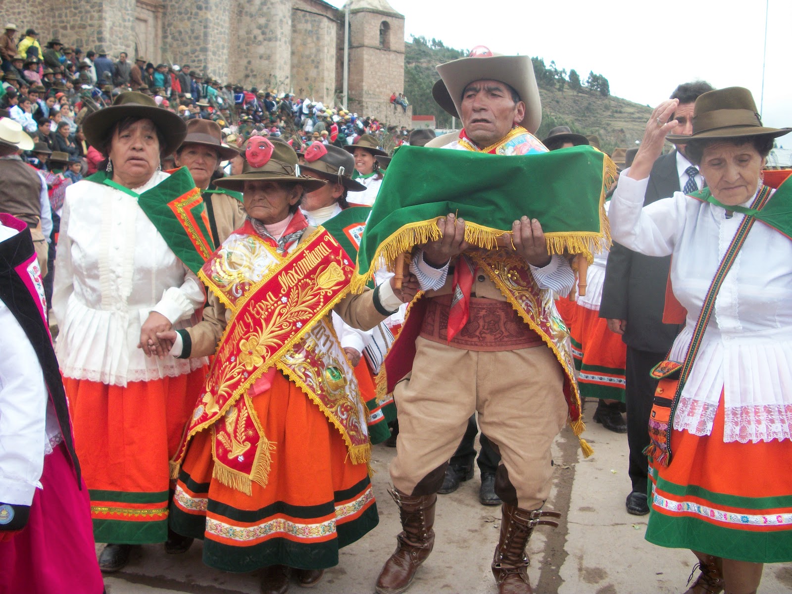 RAICES: ANTABAMBA TIERRA DE TRADICIONES: HUAYLIA DE ANTABAMBA 2011. RAICES: ANTABAMBA TIERRA DE TRADICIONES: HUAYLIA DE ANTABAMBA 2011.