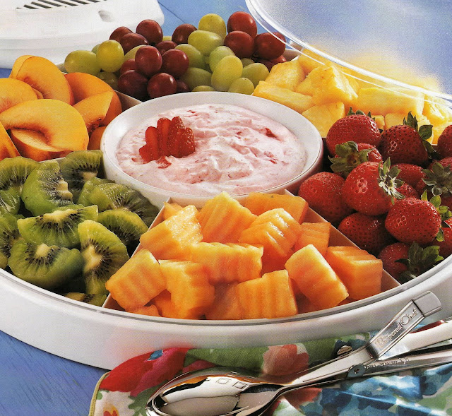 Cafe' Hoffy: Summer Fruit Sampler & Strawberry Dip