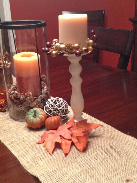Two It Yourself: Fall table decorations on a burlap runner