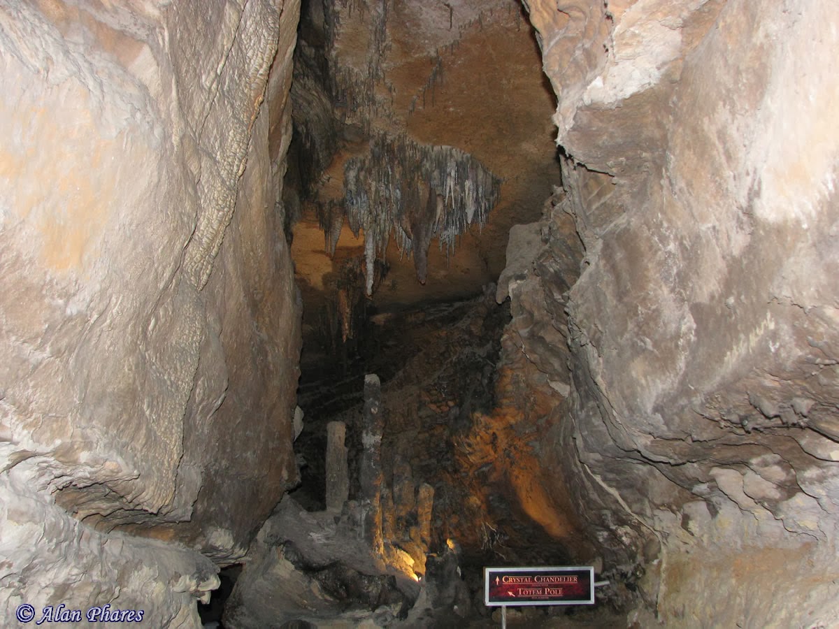 Dixie Highway: Exploring Ruby Falls Caverns