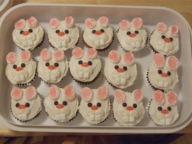 Clever, Crafty, Cookin' Mama: Cutest Bunny Cupcakes