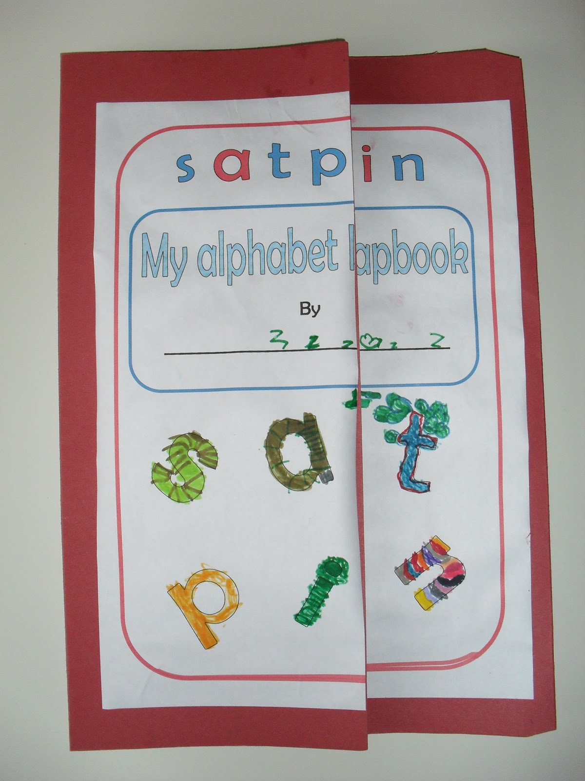 a muslim homeschool: Jolly Phonics Lapbook with a Montessori twist!