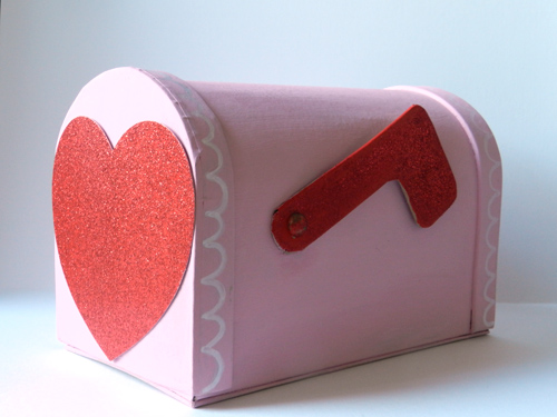 HersandHis DIY VALENTINE MAILBOX hersandhis-diy-valentine-mailbox