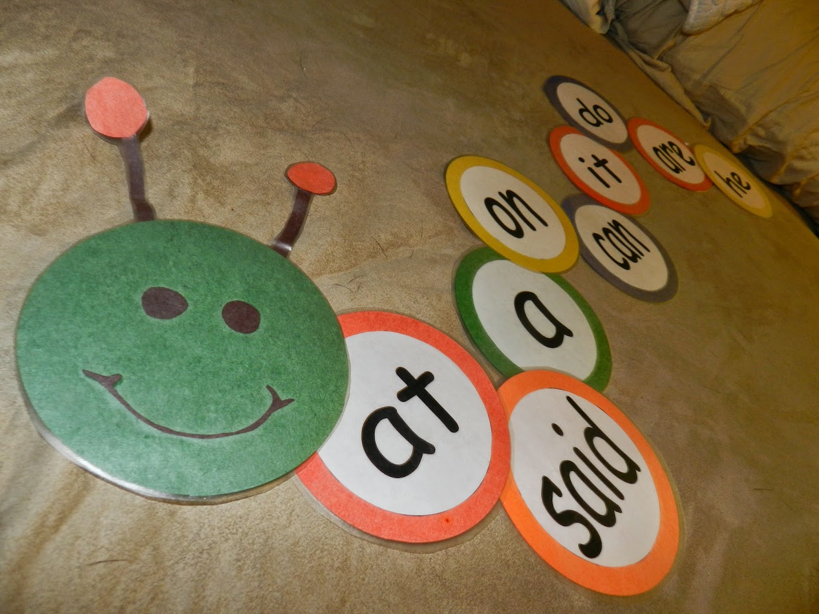 Kinder Kreations: Word-a-pillar!