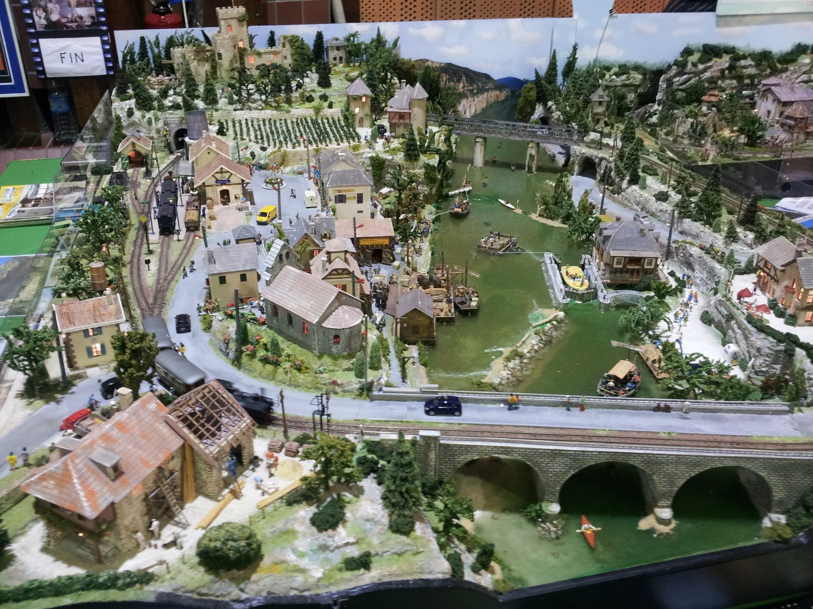 [TMP] "Scenery for a Zombie game." Topic