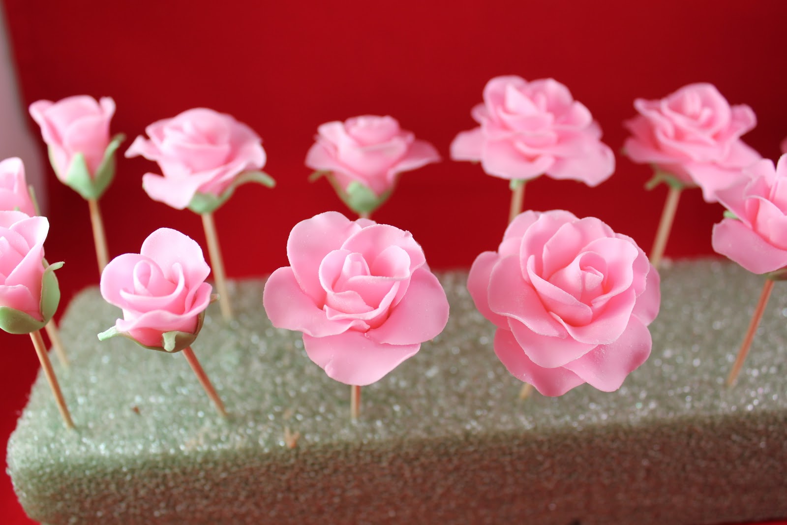 How To Make Beautiful Fondant Roses Fondant Roses Tut - vrogue.co How To Make Beautiful Fondant Roses Fondant Roses Tut - vrogue.co
