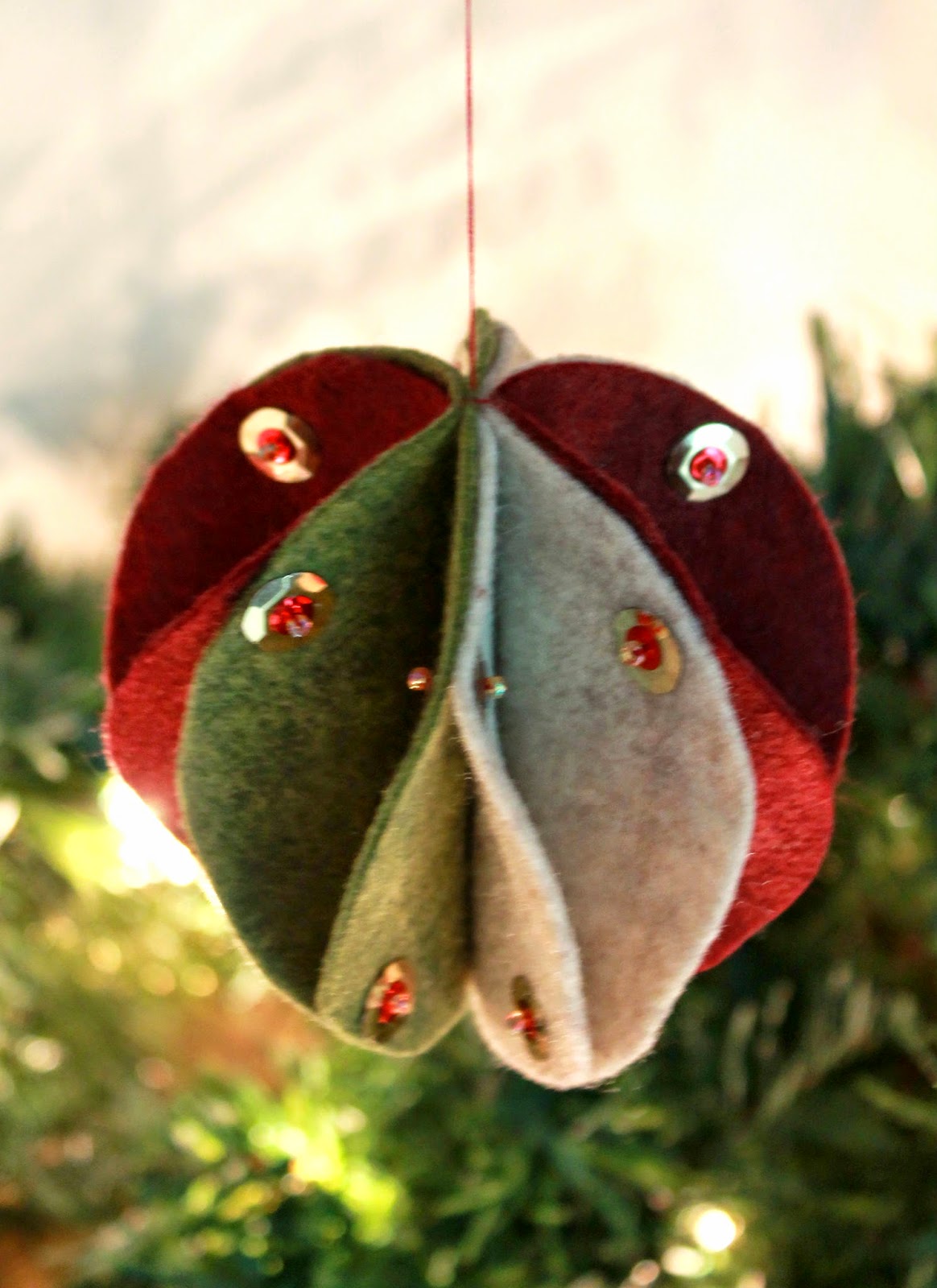 The Inspired Wren Felt Christmas Ornament A Perfect July Couch Craft the-inspired-wren-felt-christmas-ornament-a-perfect-july-couch-craft