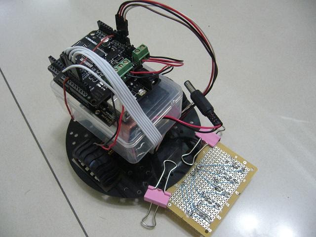 Dennis Lab: Line Tracing Robot (自走車) = Arduino + CNY70 + L298N Dennis Lab: Line Tracing Robot (自走車) = Arduino + CNY70 + L298N