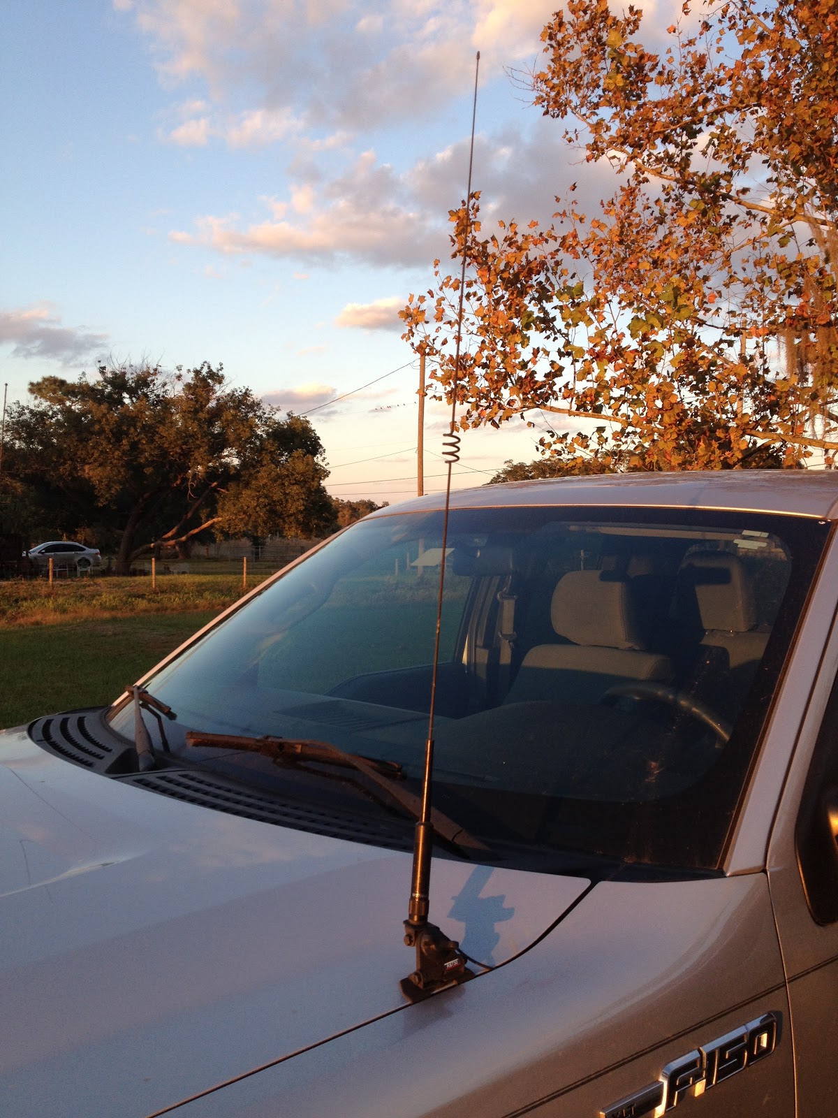 Adventures in Ham Radio: Mobile mounts Adventures in Ham Radio: Mobile mounts
