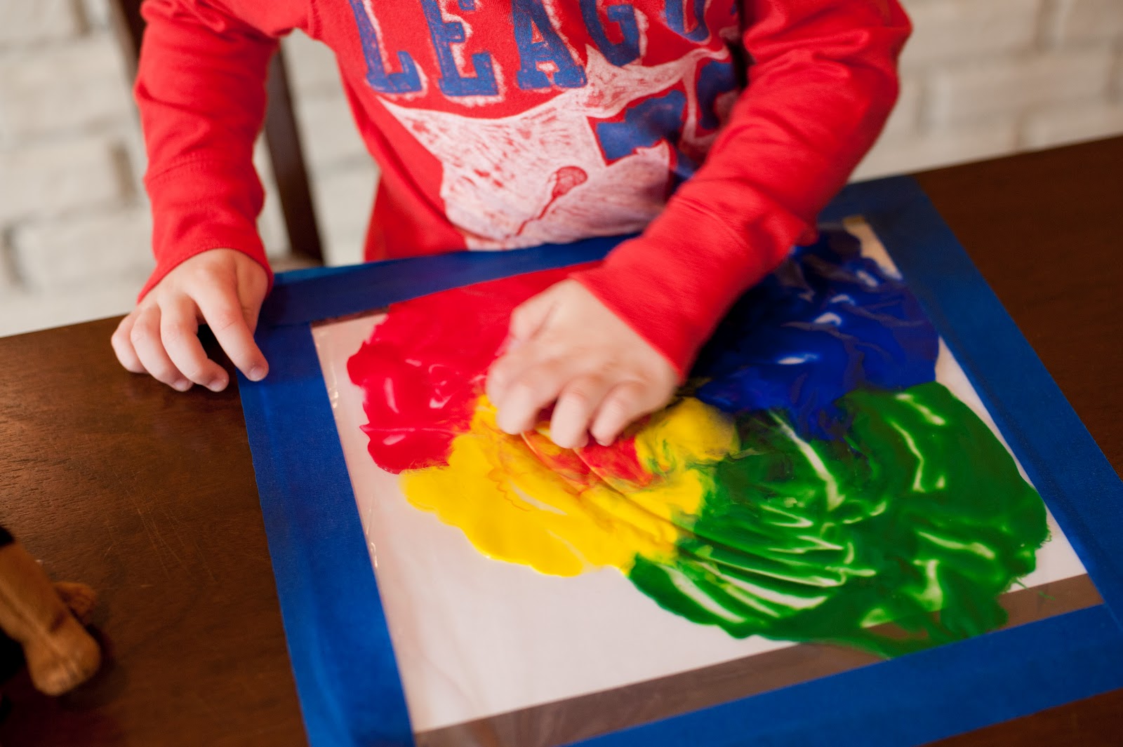 Mishaps & Milestones in Mommyhood: Mess-Free Finger Painting Mishaps & Milestones in Mommyhood: Mess-Free Finger Painting