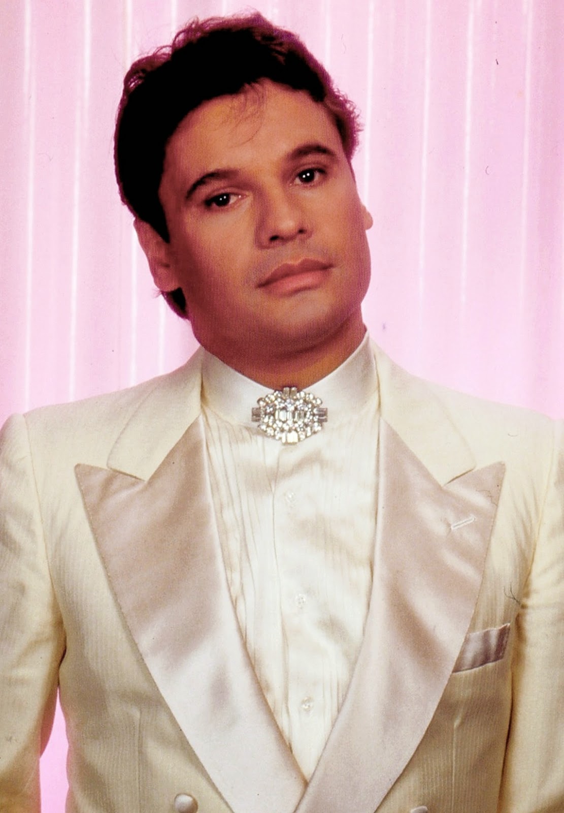 El Lavadero de las Muñecas: FILTRAN VIDEO ÍNTIMO DEL CANTANTE JUAN GABRIEL