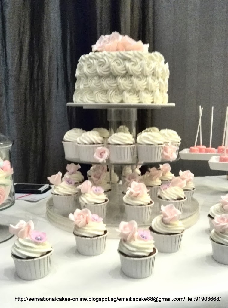 Rosette Wedding Cake