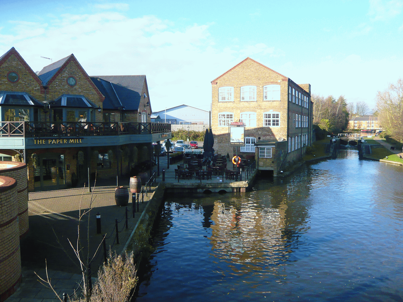 DREAMER NARROWBOAT Apsley Lunch In The Paper Mill dreamer-narrowboat-apsley-lunch-in-the-paper-mill