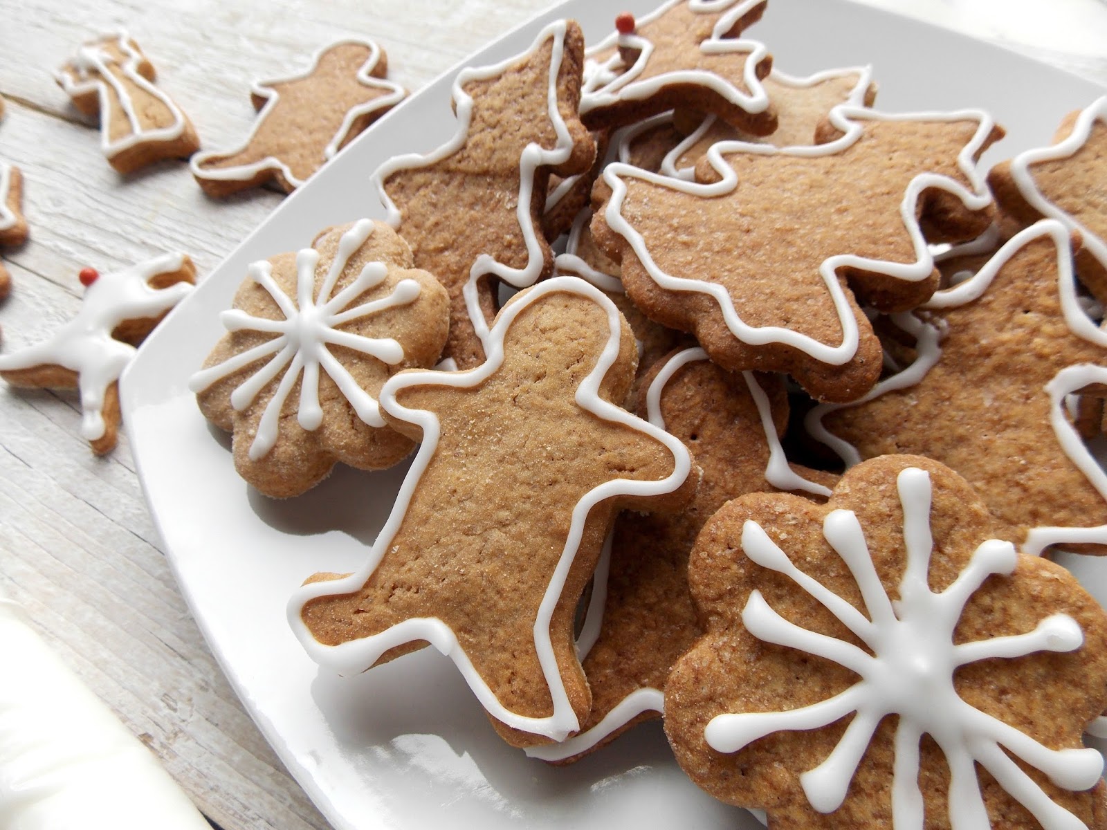 Baking Gingerbread Cookies Blogmas 2015 The Girly Bible baking-gingerbread-cookies-blogmas-2015-the-girly-bible