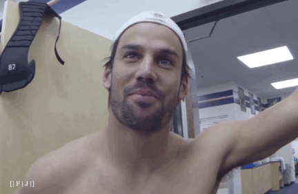 kenneth in the (212): Shirtless Eric Decker Caught in Locker Room