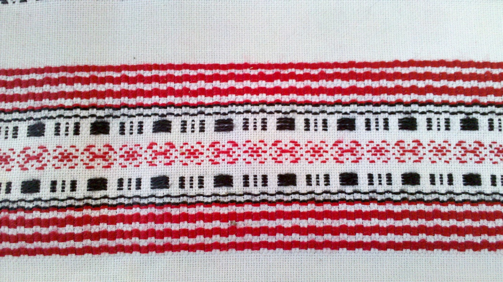 Committed Stitcher: Dining Textiles