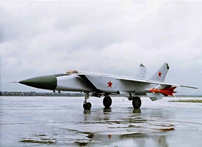 Kekuatan Militer Rusia: Fakta-fakta Menarik Seputar MiG-25 Kekuatan Militer Rusia: Fakta-fakta Menarik Seputar MiG-25