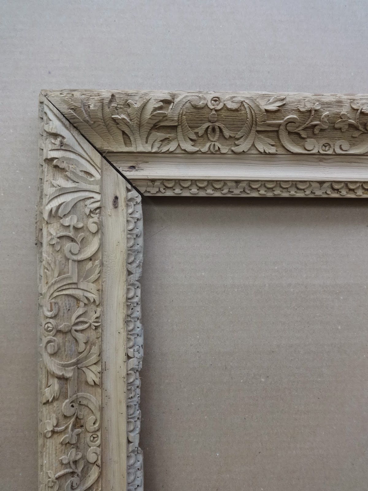 Framemaker: Stripped or decapé finish carved frames